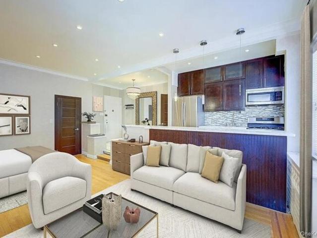 St Unit F, Forest Hills, Property For Sale