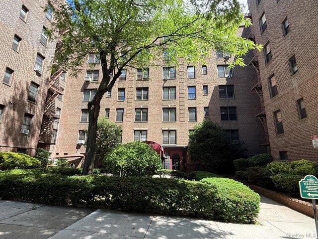 St Unit H, Woodhaven, Property For Sale