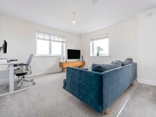 St. Vincent Avenue, Newton Leys, Bletchley, Milton Keynes, MK3