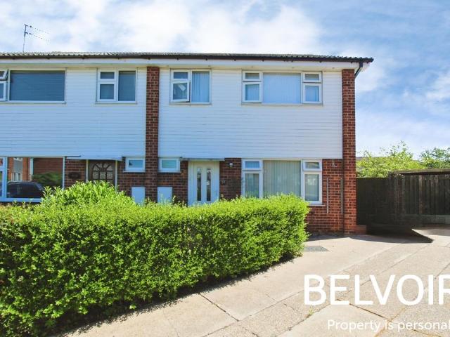 St Vincent Close, Long Eaton, NG10 3 bed semi detached house to rent £1,175 pcm £271 pw