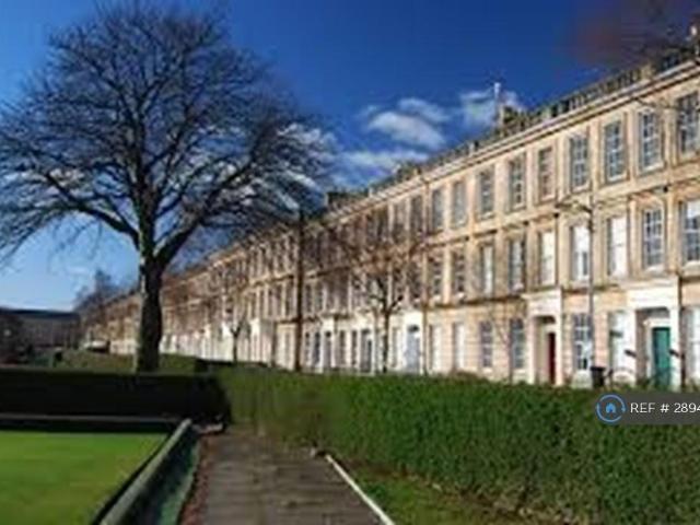 St. Vincent Crescent, Glasgow, G3 5 bed flat to rent £3,500 pcm £808 pw