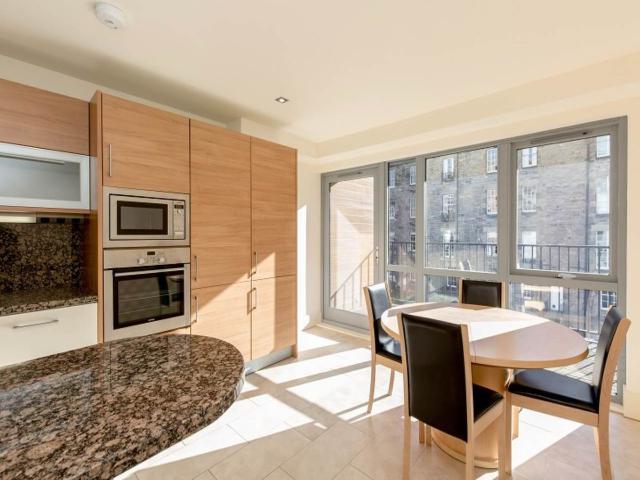 St Vincent Place, New Town, City Centre EH3, 3 bed flat to rent, £2,995 pcm | PrimeLocation