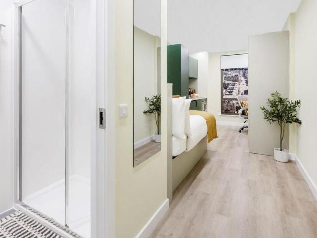 St Vincent Street, Glasgow G2 Studio to rent £1,625 pcm £375 pw