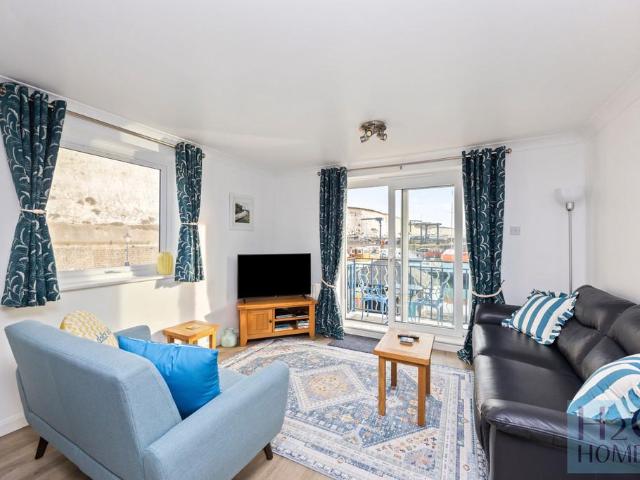 St Vincent's Court, Brighton Marina. 2 bed apartment to rent £3,683 pcm £850 pw