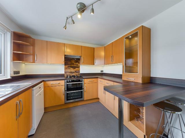 St. Agnells Lane, Hemel Hempstead, Hertfordshire HP2, 3 bed terraced house to rent, £1,900 pcm | PrimeLocation