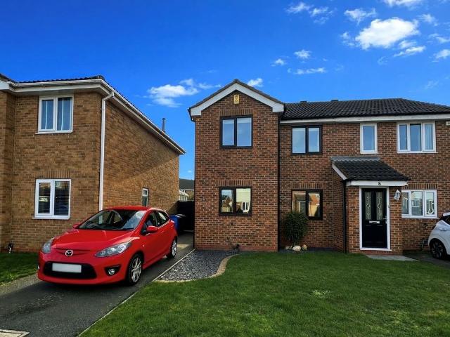 St. Albans Close, Nottingham NG10, 3 bed semi detached house to rent, £1,300 pcm | PrimeLocation
