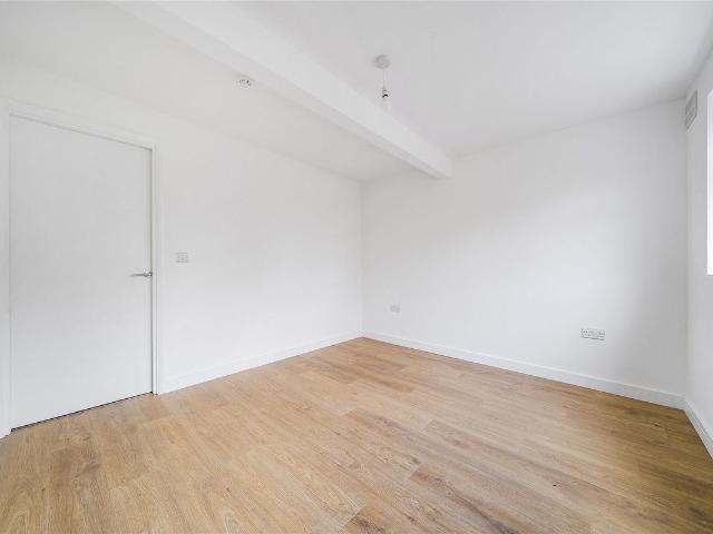 St. Albans Crescent, London N22, Studio to rent, £1,350 pcm | PrimeLocation