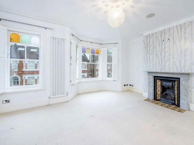 St. Albans Avenue, W4 5JR, London