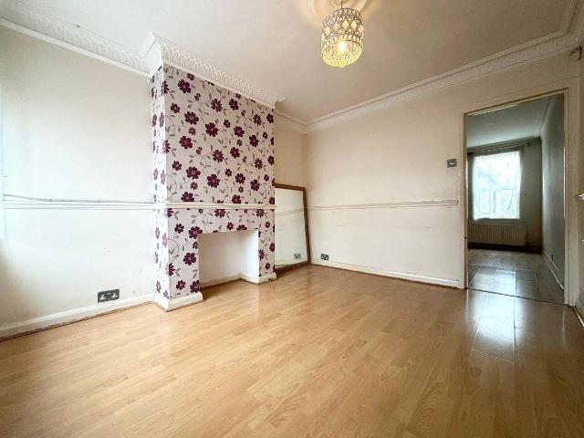 St. Albans Road, Dartford, Kent DA1, 2 bed detached house to rent, £1,500 pcm | PrimeLocation