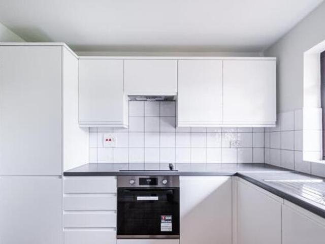 St. Albans Road, High Barnet, 1 Bedroom Flat