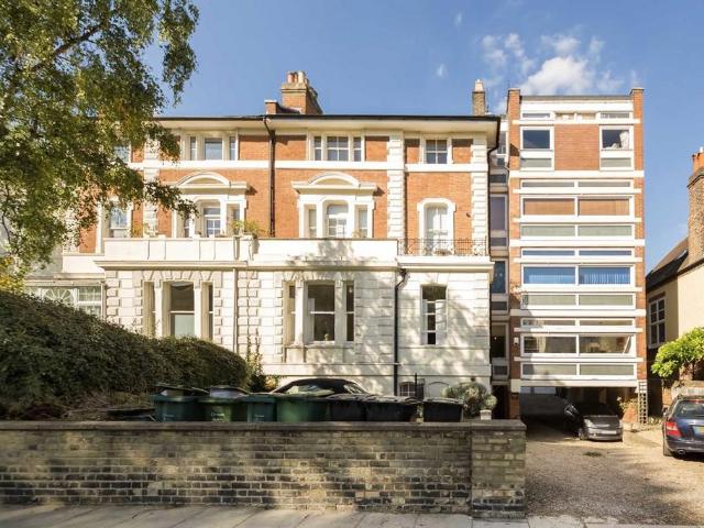 St. Albans Road, London NW5 2 bed flat to rent £2,500 pcm £577 pw