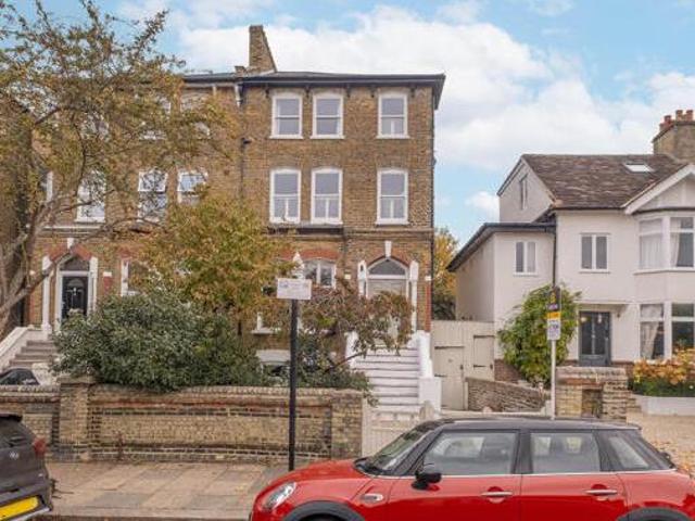 St. Ann´s Park Road, London, 3 Bedroom Flat