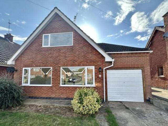 St. Annes Close, Sleaford, 3 Bedroom Terraced