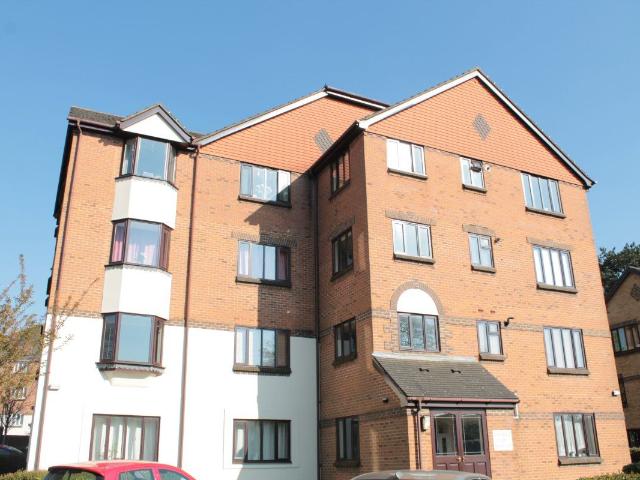 St Annes Mount, Redhill RH1, 1 bed flat to rent, £1,350 pcm | PrimeLocation