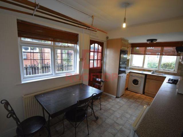 St. Annes Road, Leeds LS6 3 bed house to rent £1,755 pcm £405 pw