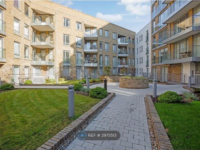 St Annes St, London E14, 3 bed flat to rent, £3,100 pcm | PrimeLocation