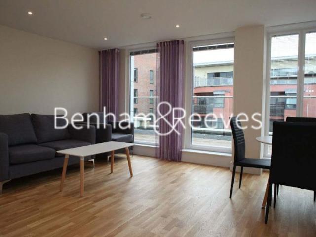St. Anne's Street, Canary Wharf E14, 1 bed flat to rent, £1,950 pcm | PrimeLocation