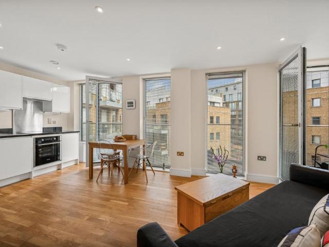 St. Annes Street, London, E14 1 bed flat to rent £1,950 pcm £450 pw