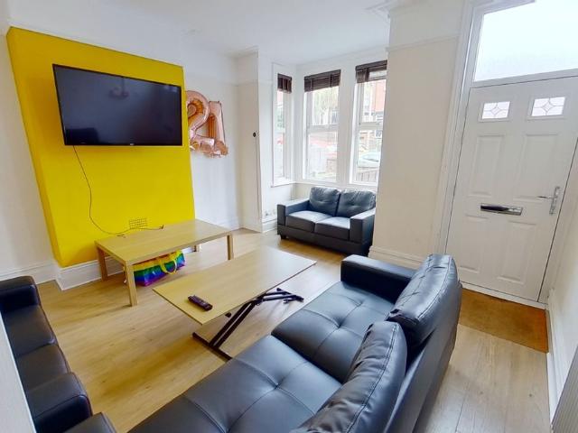 St Anns Avenue, Burley, Leeds, West Yorkshire LS4, 6 bed terraced house to rent, £2,990 pcm | PrimeLocation