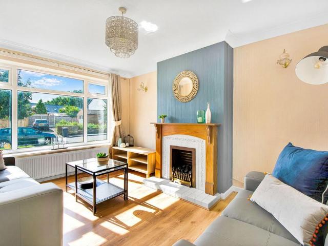 ST ANNS CLOSE, Leeds 4 bed house to rent £1,993 pcm £460 pw