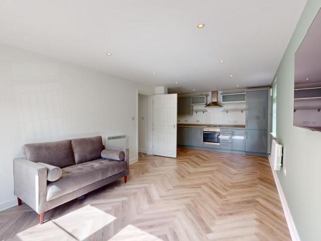 St Ann's Place, Leeds LS5 2 bed house to rent £1,144 pcm £264 pw