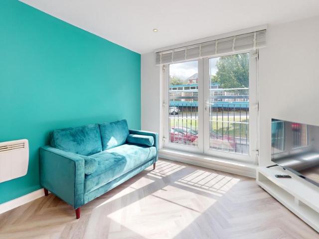 St Ann's Place, Leeds LS5 2 bed house to rent £1,534 pcm £354 pw