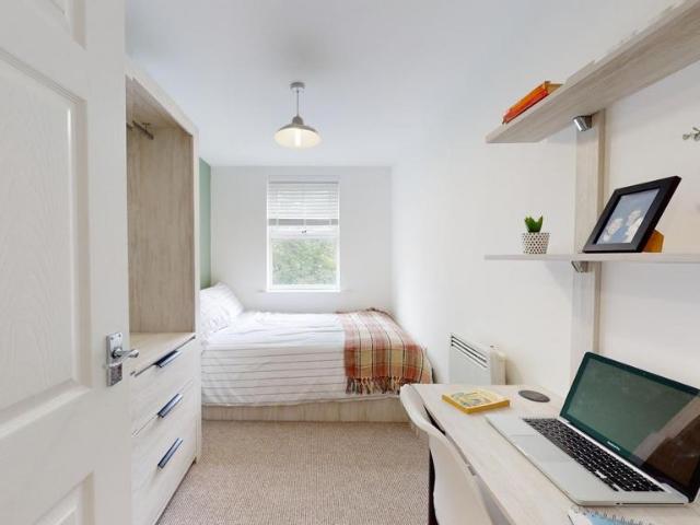 St Ann's Place, Leeds LS5 2 bed house to rent £1,560 pcm £360 pw