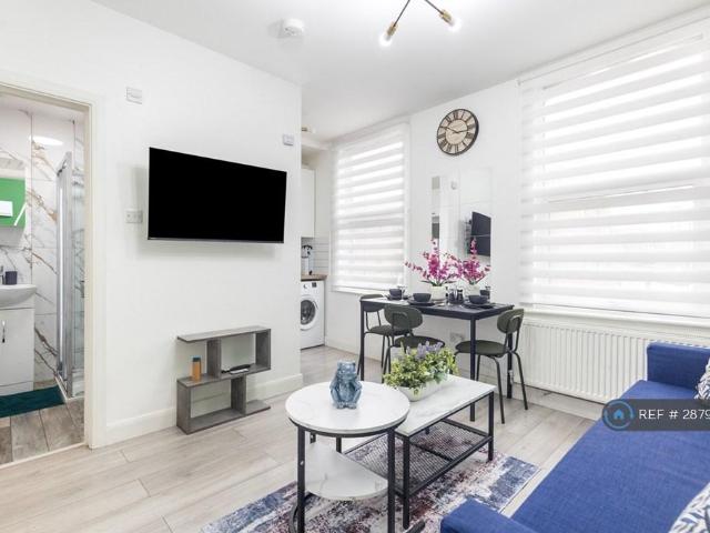 St Ann's Road, London, N15 1 bed flat to rent £1,550 pcm £358 pw