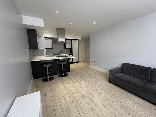 St. Anns Square, Manchester M2 2 bed apartment to rent £1,215 pcm £280 pw
