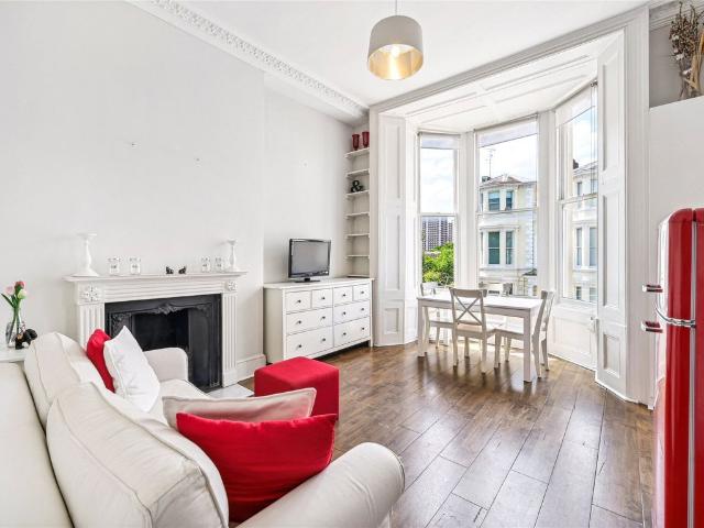 St. Anns Villas, Holland Park W11, 2 bed flat to rent, £3,250 pcm | PrimeLocation