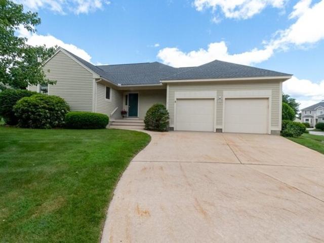 St Andrews Dr, Bedford, Condo For Sale