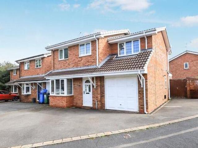 St. Andrews Drive, Perton, 4 Bedroom Detached