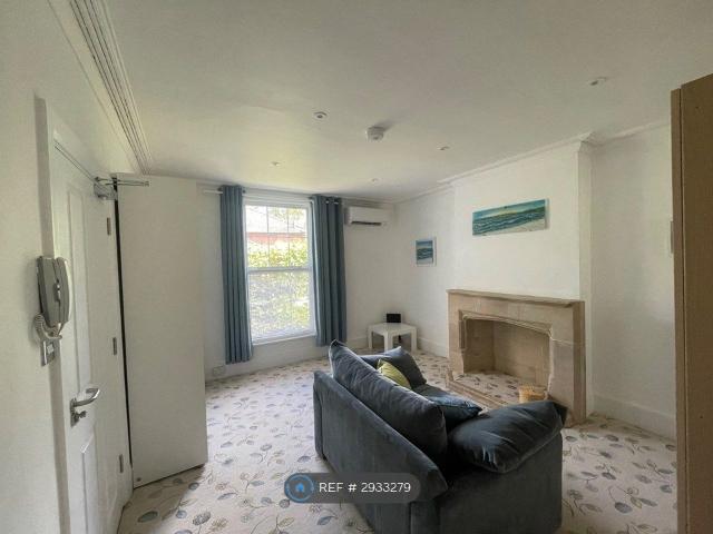 St. Andrews House, Great Malvern WR14, Studio to rent, £800 pcm | PrimeLocation