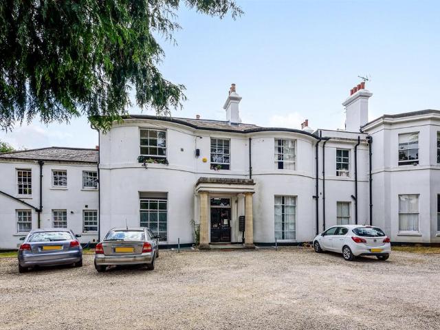 St. Andrews House, Wilton Road. 3 bed apartment to rent £2,000 pcm £462 pw