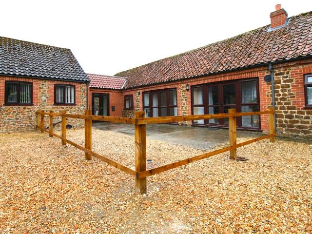 St. Andrews Lane, Congham PE32, 1 bed bungalow to rent, £825 pcm | PrimeLocation
