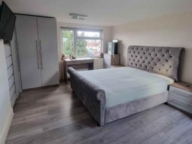 St Andrew's Rd, London, IG1 1 bed in a house share to rent £1,275 pcm £294 pw