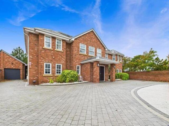 St. Andrews Road, Crosby, 5 Bedroom Detached