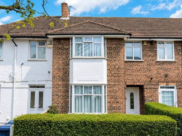 St. Andrews Road, Acton W3, 1 bed flat to rent, £1,700 pcm | PrimeLocation