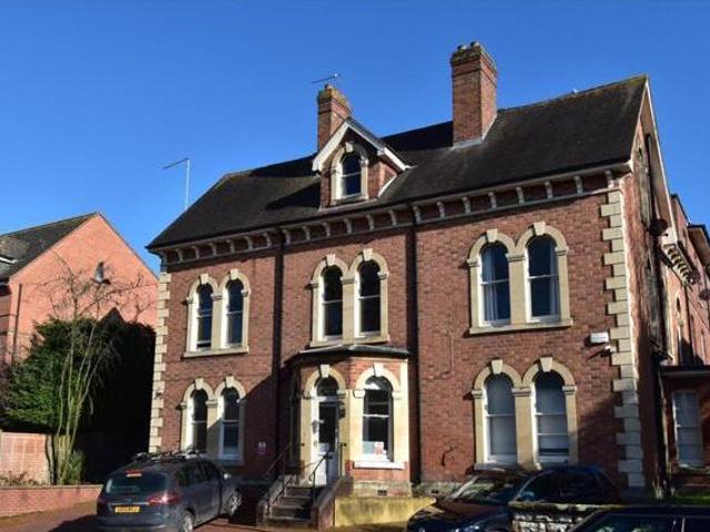 St. Andrews Road, Droitwich, 2 Bedroom Penthouse
