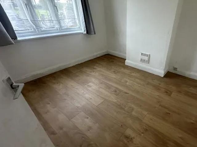 St. Andrews Road, London, W3 7NF, United Kingdom | 3 bed townhouse for rent #140544184 | Rentberry