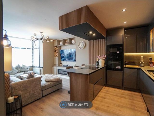 St Andrews Road South, Lytham St Anne's FY8, 3 bed flat to rent, £1,500 pcm | PrimeLocation