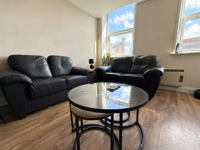 St Andrews Street, City Centre 3 bed apartment to rent £1,890 pcm £436 pw