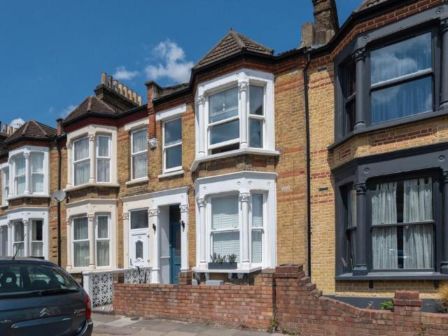 St Asaph, Brockley, London, SE4 2 bed flat to rent £2,200 pcm £508 pw