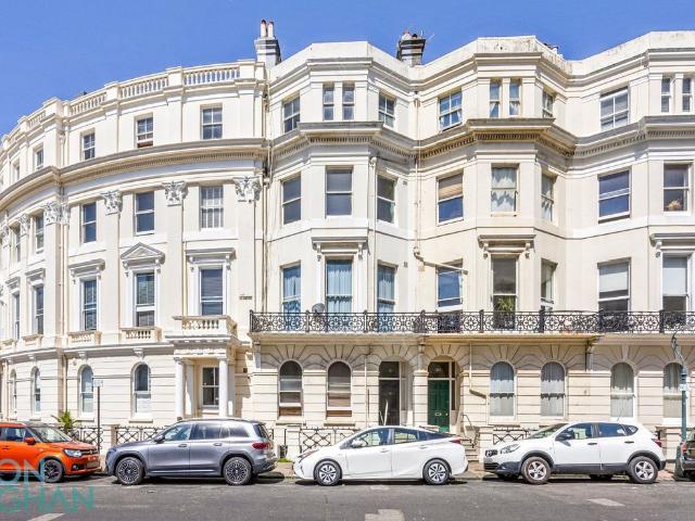 St. Aubyns, Hove BN3, 2 bed flat to rent, £2,250 pcm | PrimeLocation
