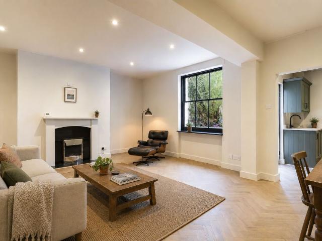 St Aubyns, Hove BN3, 2 bed flat to rent, £2,400 pcm | PrimeLocation