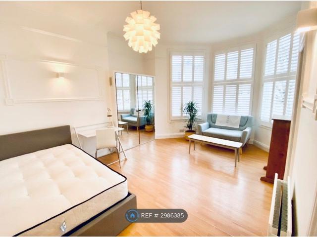 St Aubyns, Hove BN3, Studio to rent, £1,095 pcm | PrimeLocation