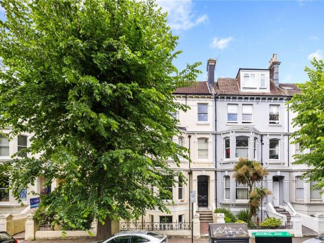 St Aubyns, Hove, East Sussex, BN3 2 bed apartment to rent £2,100 pcm £485 pw