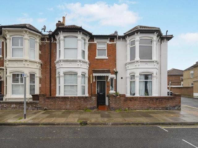 St. Augustine Road, Southsea. 5 bed terraced house to rent £2,700 pcm £623 pw