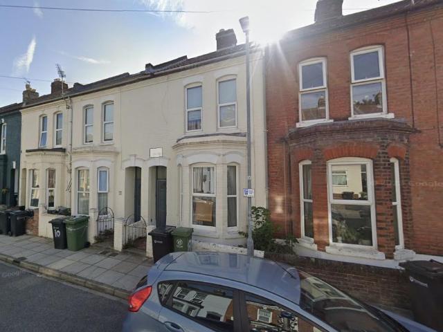 St. Augustine Road, Southsea, PO4 3 bed house to rent £2,100 pcm £485 pw