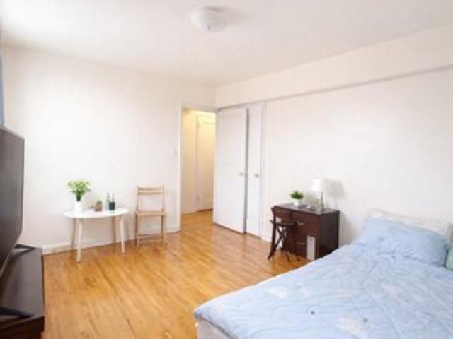 St Ave Apt A, Flushing, Property For Sale